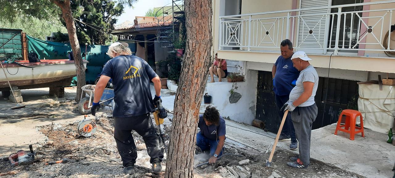 ΕΠΙΣΚΕΥΗ ΚΟΙΝΟΧΡΗΣΤΟΥ ΧΩΡΟΥ ΜΕ ΜΠΕΤΟΝ, ΚΑΒΟΔΟΚΑΝΟ, ΛΑΥΡΙΟ [ΙΟΥΛ. 2021 ...