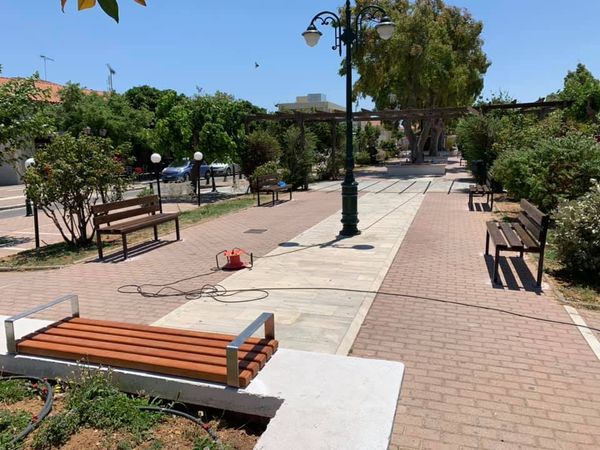 ΤΟΠΟΘΕΤΗΣΗ ΠΑΓΚΑΚΙΩΝ ΣΤΗΝ ΚΕΝΤΡΙΚΗ ΠΛΑΤΕΙΑ ΛΑΥΡΙΟΥ [ΙΟΥΝ. 2019] – ΔΑΝΕΤΑΛ