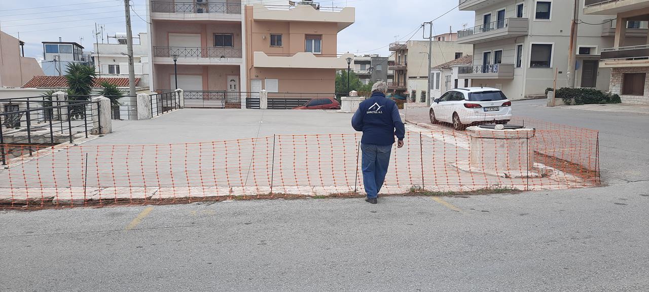 ΤΟΠΟΘΕΤΗΣΗ ΠΡΟΣΤΑΤΕΥΤΙΚΟΥ ΔΙΧΤΥΟΥ ΣΤΗ ΔΕΞΑΜΕΝΗ, ΑΓ. ΑΝΔΡΕΑΣ, ΛΑΥΡΙΟ ...