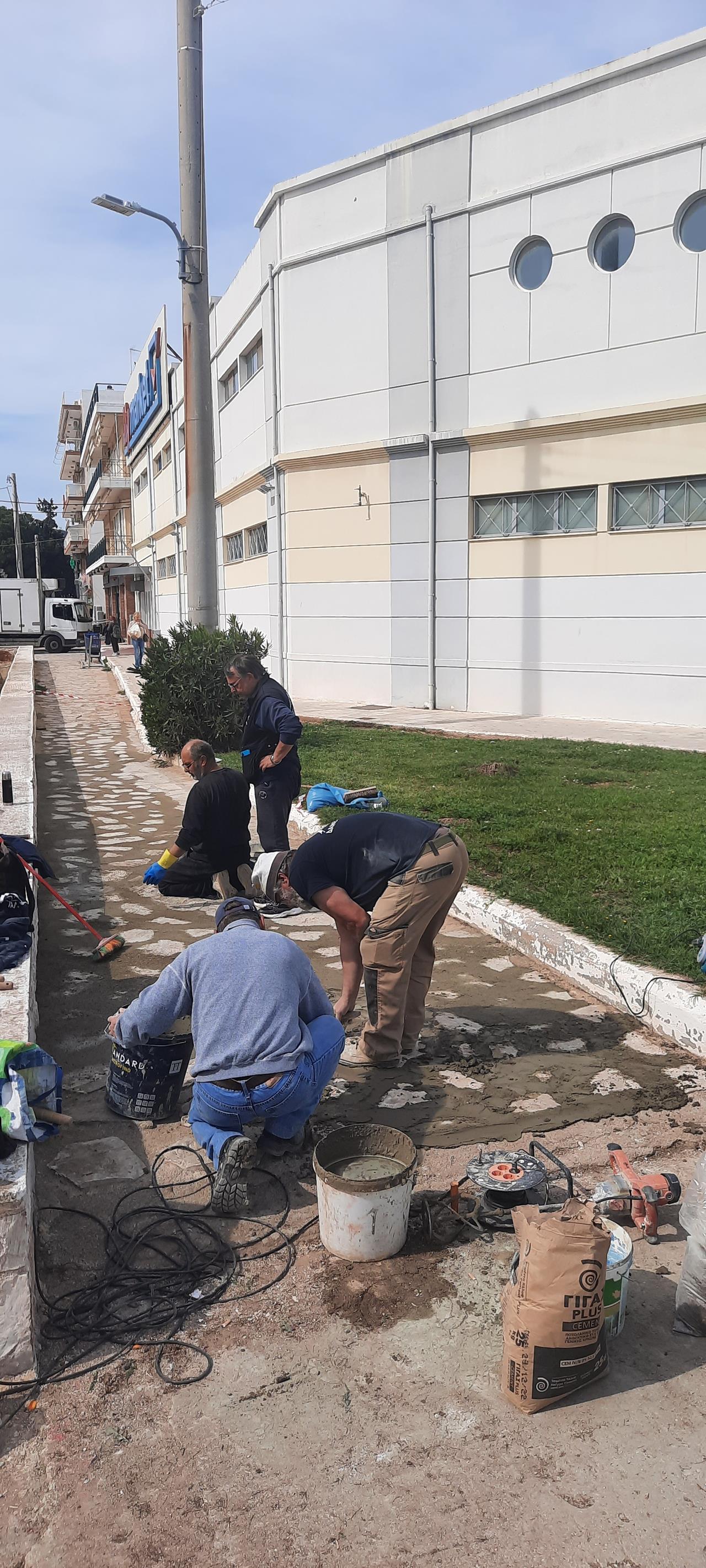 ΕΠΙΣΚΕΥΗ ΠΕΖΟΔΡΟΜΙΟΥ ΠΙΣΩ ΑΠΟ ΤΟ ΠΑΛΑΙΟ 1ο ΔΗΜΟΤΙΚΟ ΣΧΟΛΕΙΟ, ΛΑΥΡΙΟ ...